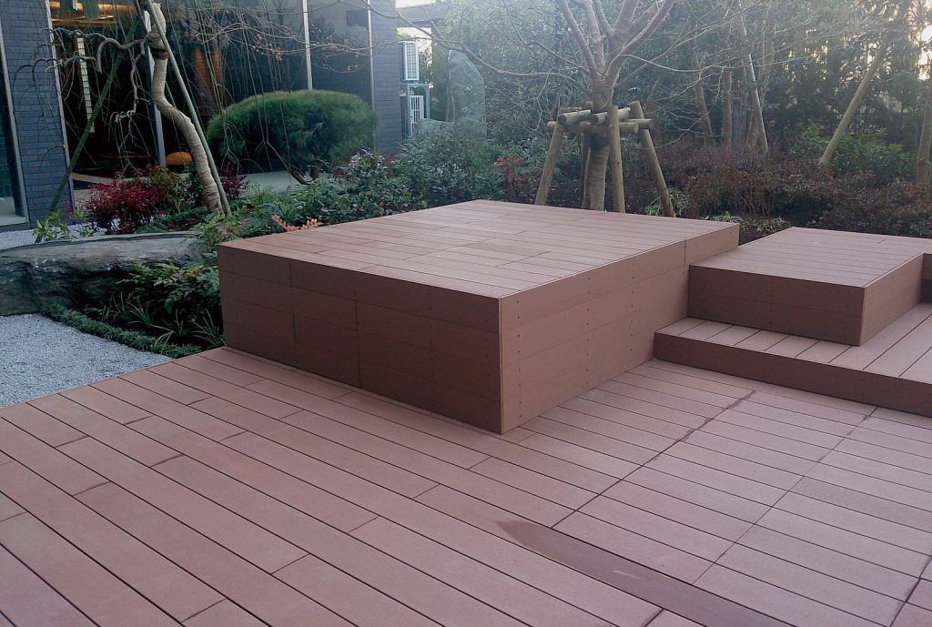 ウッドデッキを作るなら樹脂木材「kankyo-woodⅡ」がおすすめ | ウッドデッキ材通販サイトmock re: